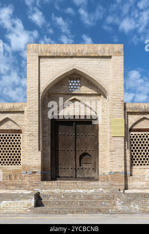Fathullojon Caravansaray exterior. Architectural monument built in XIX ...