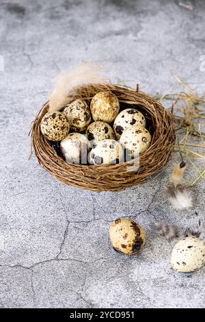 Fresh quail eggs. Rustic style Stock Photo - Alamy