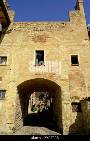 Medieval Castle of Rocchetta di Castellarano, historical and ...