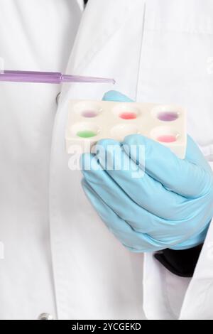 Spot the pipet Stock Photo - Alamy