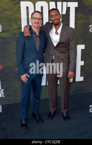 Brian Netto und Adam Schindler bei der Verleihung der 52. Saturn Awards ...