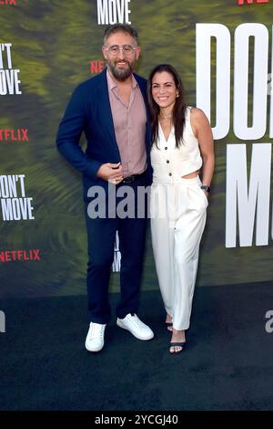 Alex Lebovici mit Ehefrau Iana Lebovici bei der Premiere des Netflix ...