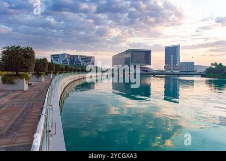 The Arcapita Mosque, one of the most modern looking mosques. Bahrain ...