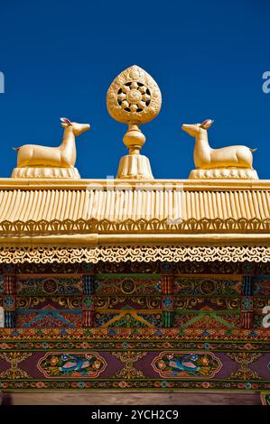 Tibetan Monastery Gates. Dharma-wheel and dee Stock Photo - Alamy