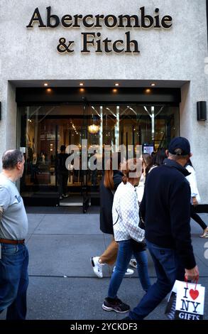 An Abercrombie & Fitch store seen. (Photo by Jimin Kim / SOPA Images ...
