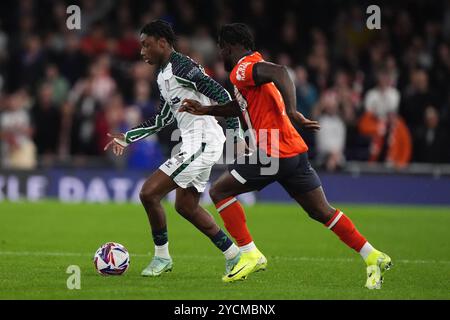 Romaine Mundle of Sunderland in action during the Everton v Sunderland ...