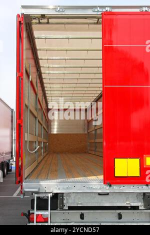 Interior of an empty cargo truck trailer Stock Photo - Alamy