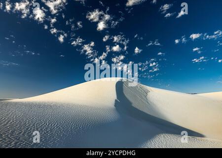 ALKALI FLAT TRAIL WHITE SANDS NATIONAL PARK ALAMOGORDO NEW MEXICO USA ...