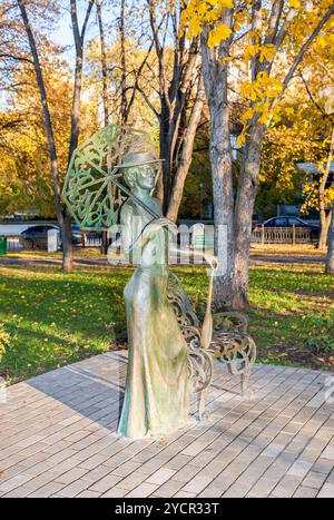 Lady with tennis racket. Monument in Samara, Russia Stock Photo - Alamy