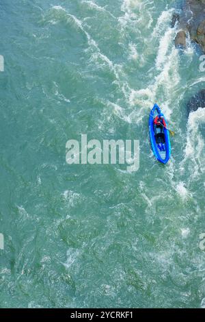 Canoeing and the clear waters of the Chikuma River Stock Photo - Alamy