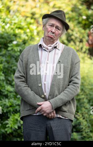 The cast of Only Fools and Horses The Musical ahead of the opening ...