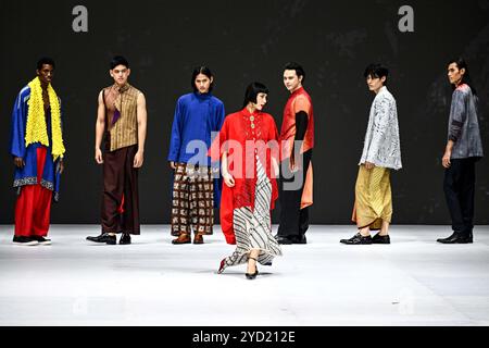Jakarta, Indonesia. 24th Oct, 2025. Gold medalist Donnell Whittenburg ...