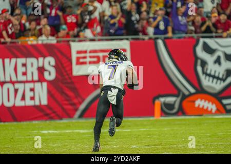 Baltimore Ravens wide receiver Rashod Bateman (7) runs with the ball ...