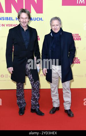 Thure Riefenstein und Axel Pape bei der Premiere ALTER WEISSER MANN im ...