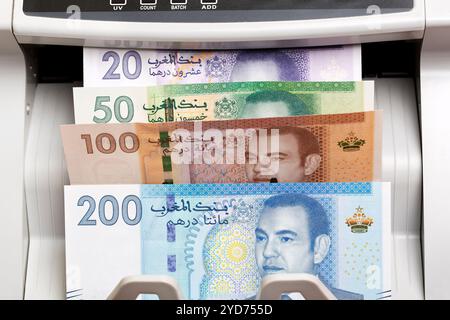 Moroccan money - dirham in the counting machine Stock Photo - Alamy