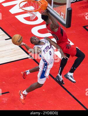 Philadelphia 76ers' Tyrese Maxey (0) goes up for a shot against ...
