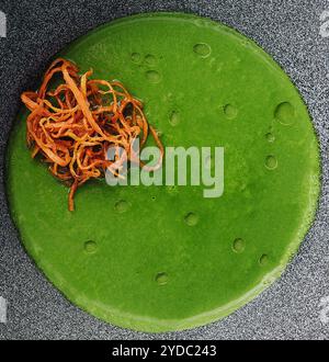 Broccoli cheese soup in bread buns on cooling rack Stock Photo - Alamy