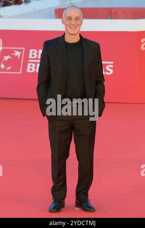 Aniello Arena bei der Premiere des Kinofilms Hey Joe auf dem 19 ...