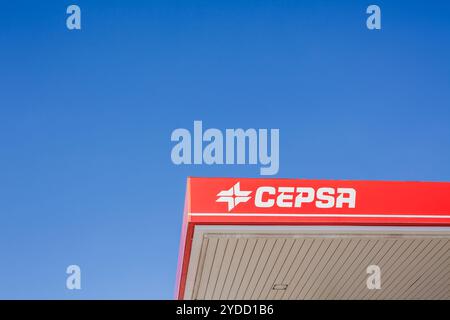 Cepsa gas service station logo Stock Photo - Alamy