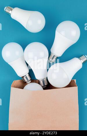 bright lightbulb - paper craft Stock Photo - Alamy