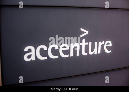 Accenture logo at building in Munich, Germany Stock Photo - Alamy