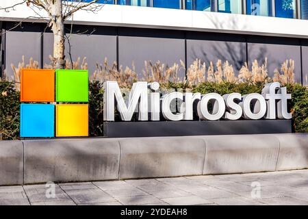 Microsoft logo at office building, Munich Germany Stock Photo - Alamy