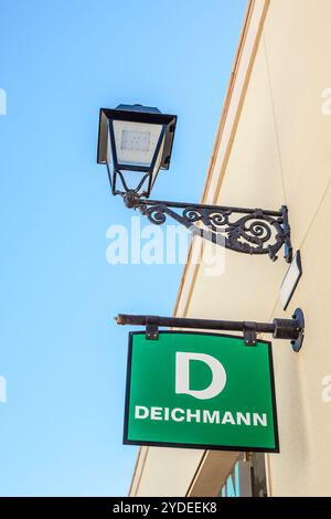 ORIHUELA, SPAIN - FEBRUARY 13, 2019: H&M store of international chain ...