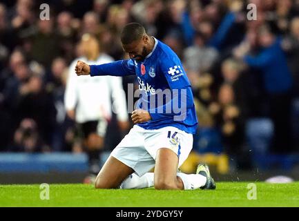 Everton's Beto celebrates scoring his sides third goal during the ...