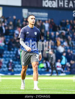 Anwar El Ghazi of Cardiff City warms up, ahead of the Sky Bet ...