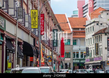 Shophouses and restaurants in Liang Seah Street in Bugis, Singapore ...