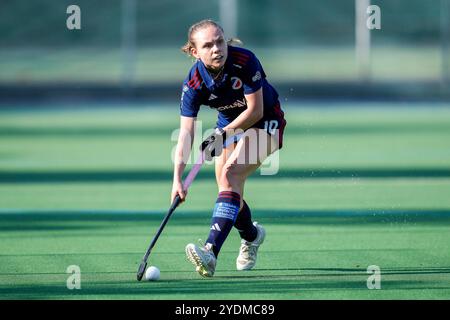 Julia Hemmerle (MHC, 10), am Ball, Freisteller, Ganzkörper, Einzelbild ...
