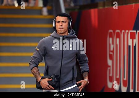 Pedro Porro of Tottenham Hotspur before kick off during the Premier ...