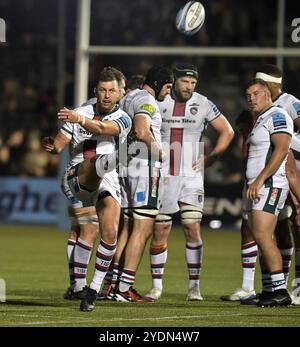 Tom Willis of Saracens in action during the Gallagher Premiership Rugby ...