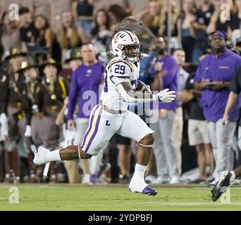 LSU Tigers running back Caden Durham (29) runs past Arkansas Razorbacks ...