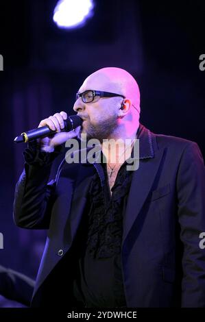 Milan Italy 13/11/2012: Mario Biondi,Italian singer and The Pooh,Roby ...