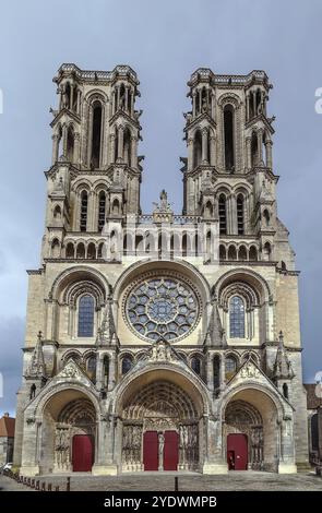 Laon Cathedral is one of the most important examples of the Gothic ...