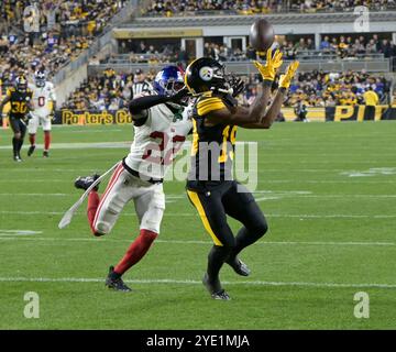 New York Giants cornerback Dru Phillips (22) gets into position during ...