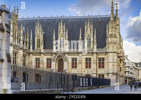 Rouen Palace of Justice, one of the most beautiful Gothic palaces of ...