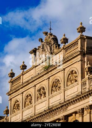 Detailed view of the architecture of the west facade of the Library of ...