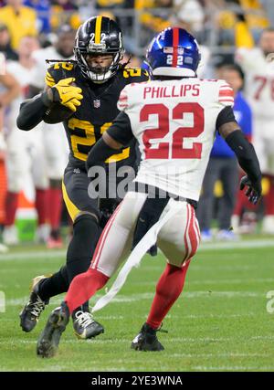 New York Giants cornerback Dru Phillips (22) gets into position during ...