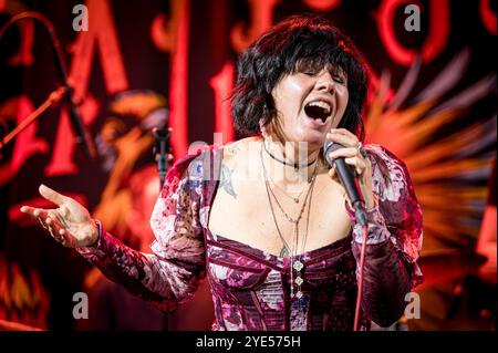 Meghan Parnell on vocals Stock Photo - Alamy