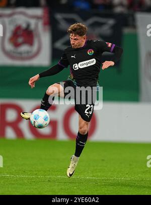 Philipp Treu (FC St. Pauli, #23), Janik Haberer (1. FC Union Berlin ...