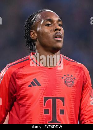 BOCHUM - (l-r) Matthys Tel of FC Bayern Munchen, FC Bayern Munchen ...