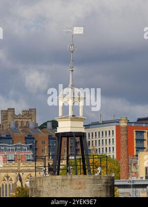 Bristol Amphitheatre & Waterfront Square, Lloyds Amphitheatre, Bristol ...