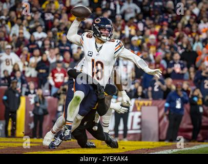 Washington Commanders defensive end Clelin Ferrell (99)rushes during ...