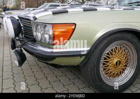 Mercedes Benz C107 Stock Photo - Alamy