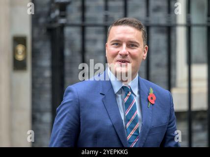 Health Secretary Wes Streeting leaving after a Cabinet meeting in ...