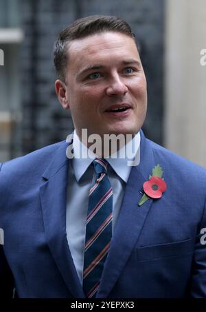 Health Secretary Wes Streeting leaves following a Cabinet meeting in ...