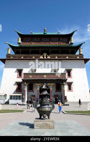 Gandan Monastery / Ulaan Baatar Stock Photo - Alamy