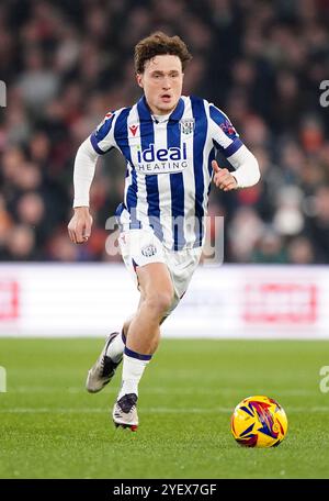 4, Callum Styles of West Bromwich Albion heads the ball towards goal ...